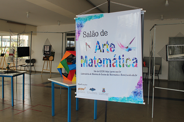 Exposição destaca a importância da Matemática para a Arte - UESB